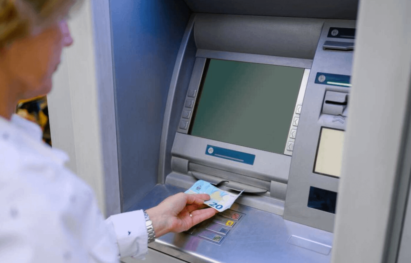 ¿Bancos Cerrados en Semana Santa 2025? | Furoor Digital